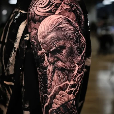 Tatuaż Odyn: Znaczenie, Symbolika i popularne Wzory | VEAN TATTOO